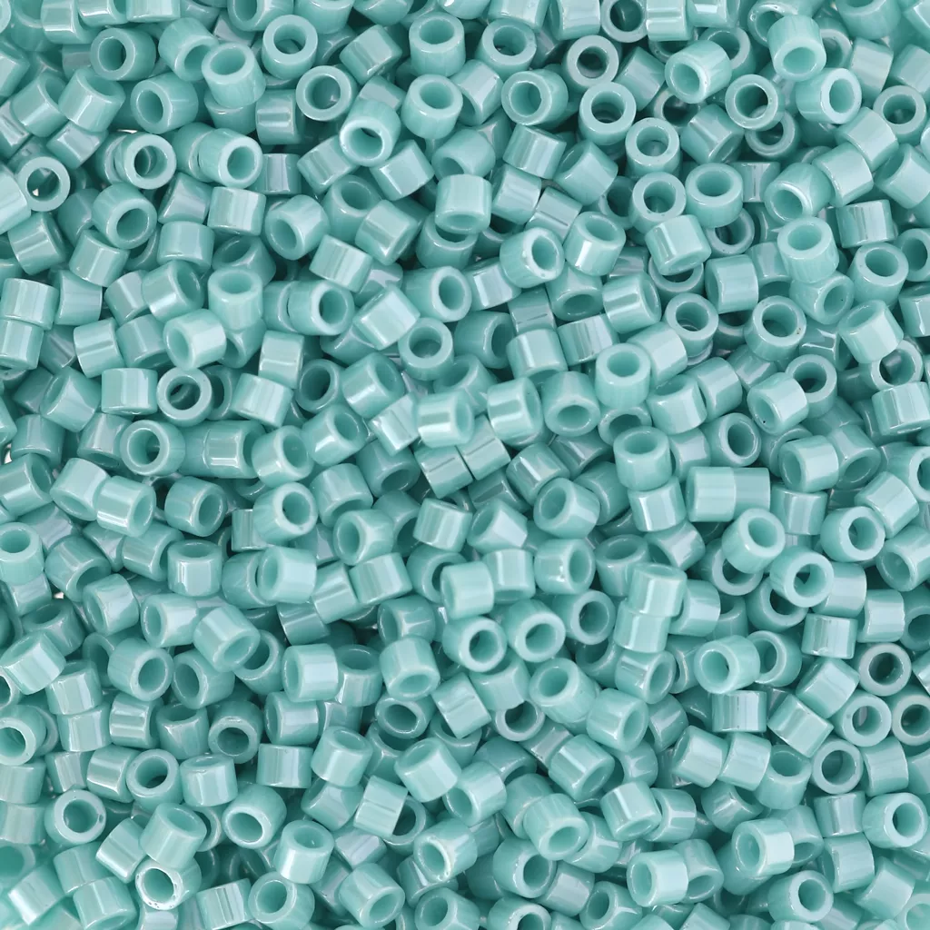 Toho Aiko 11/0 1.6 mm TA01132 - Opaque Turquoise Luster x4g - Perles & Co