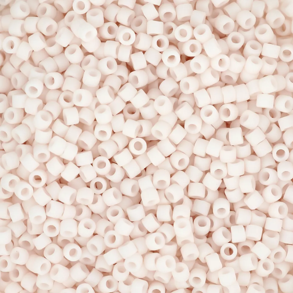 Miyuki Delica 11/0 DB1510 - Opaque Bisque White Mat x8g - Perles & Co