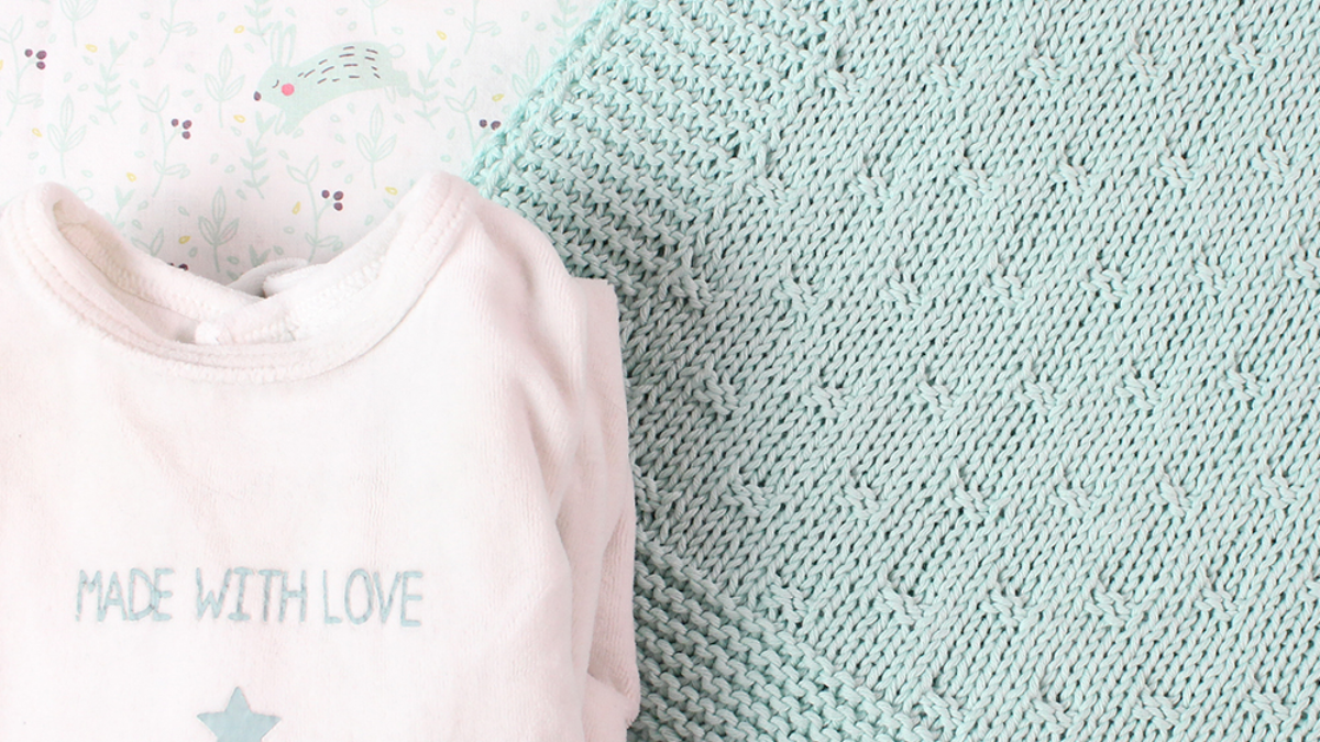 Couverture pour bébé au tricot